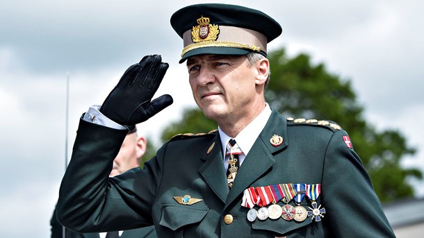 Forsvarschef Peter Bartram stopper - Altinget