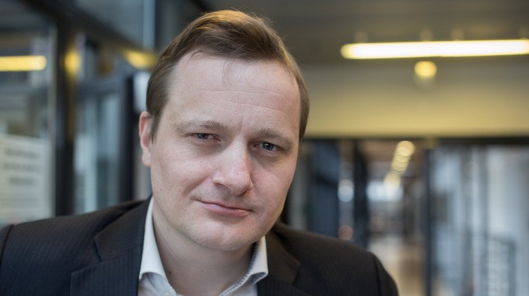 Frederik Waage trækker sig fra medierne - Altinget