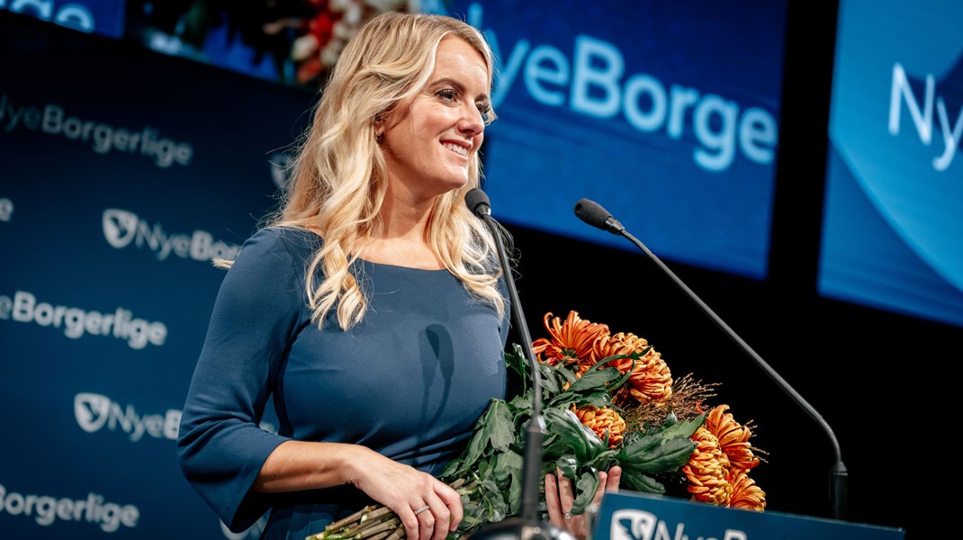 Efter en måneds fravær: Pernille Vermund klar til at være formand for ...