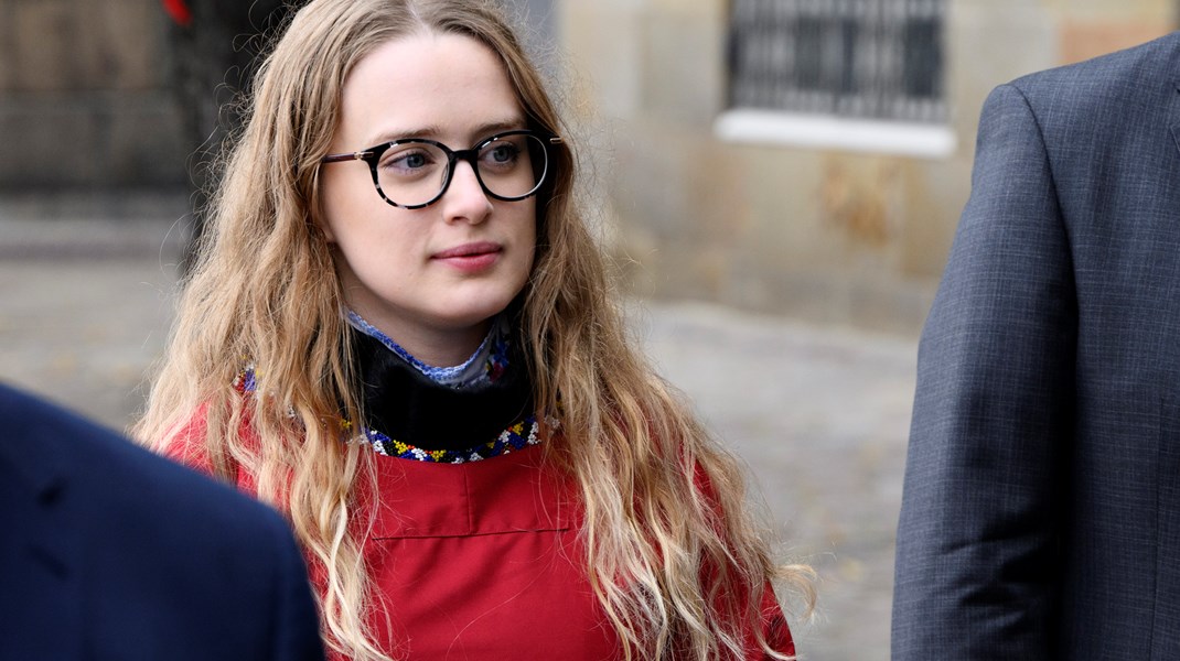 Aki-Matilda Høegh-Dam stiller op som formand for Siumut - Altinget