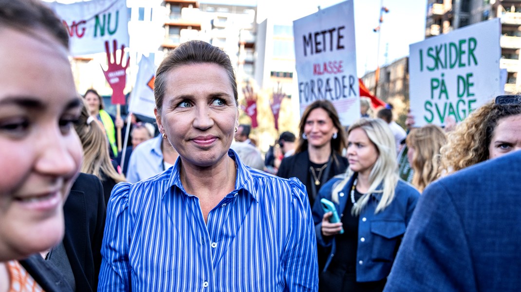 #dkpol: Mette Frederiksen har placeret en vejsidebombe i den danske model - Altinget