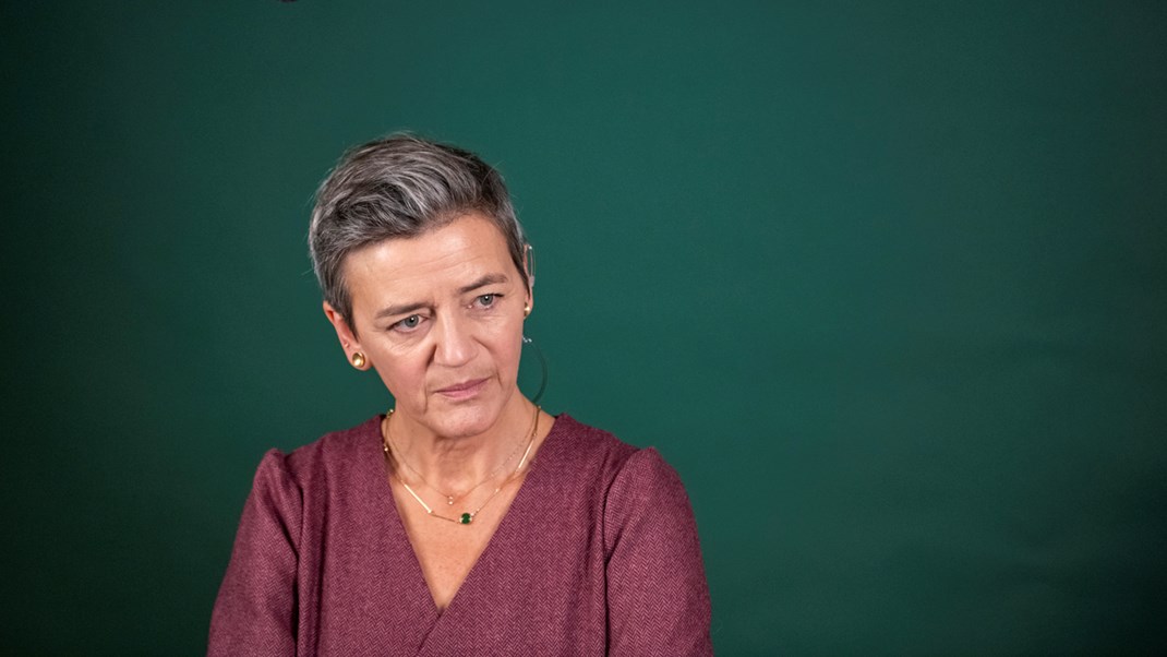 Vestager skal samle støtte fra ti lande inden mandag for at blive i ...