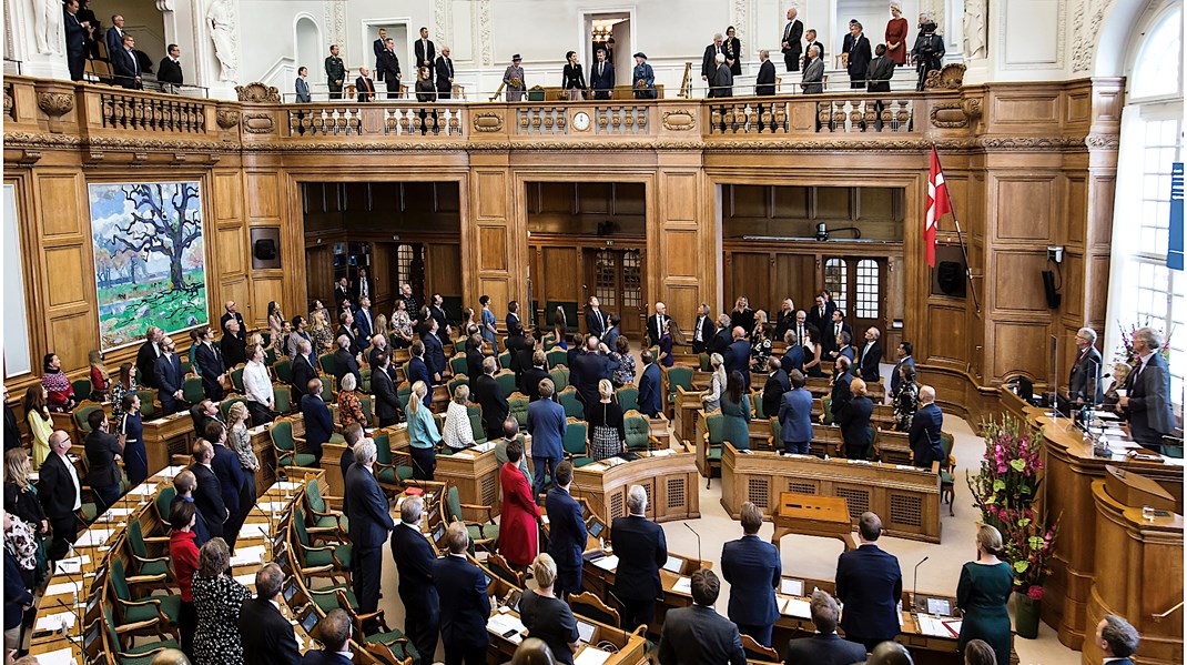 Rasmus Nielsen: Er Kongehuset virkelig samfundets rygrad? Prøv med Folketinget - Altinget