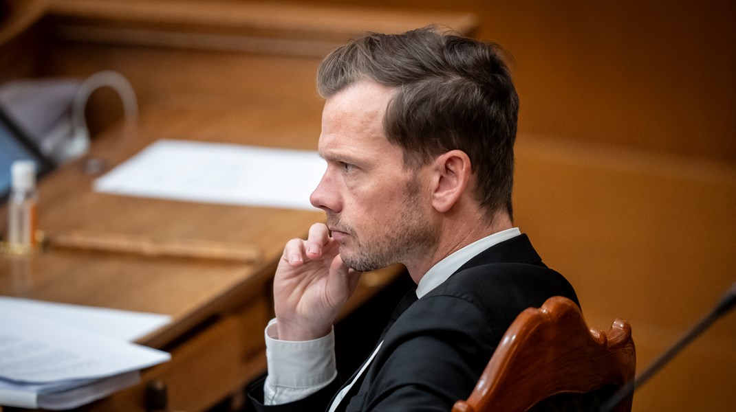 Regeringen støtter "intentionen" bag forslag om at kortlægge had mod jøder: "Vi har behov for at ...