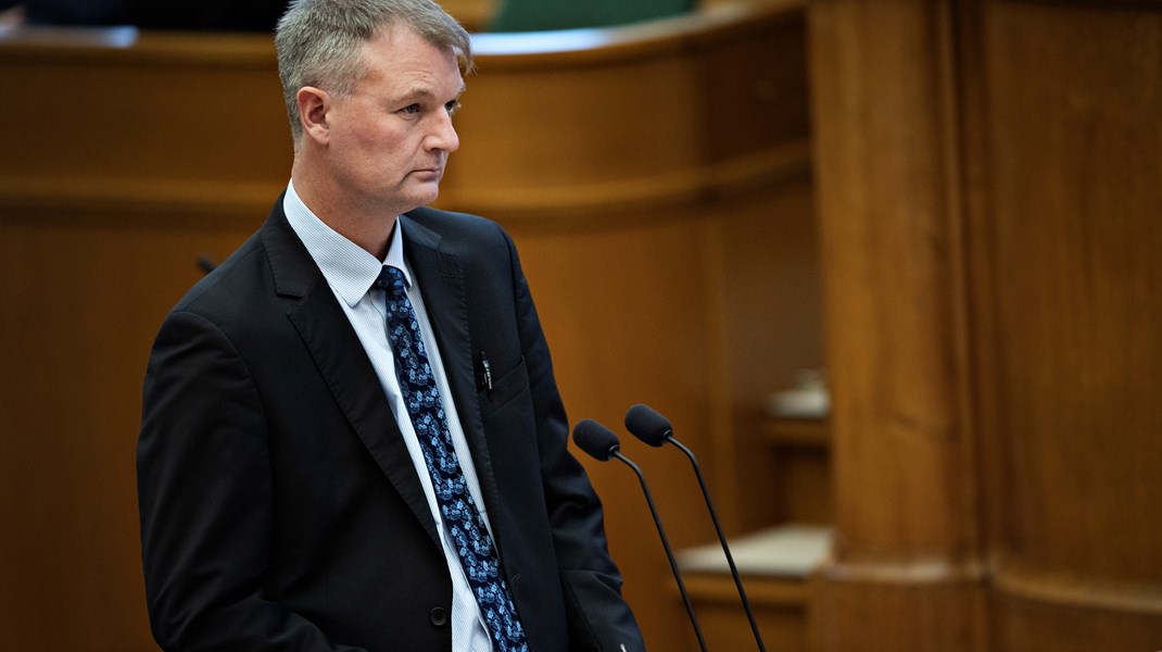 Tidligere DF'er udfordrer Martin Henriksen som formand i Nye Borgerlige ...