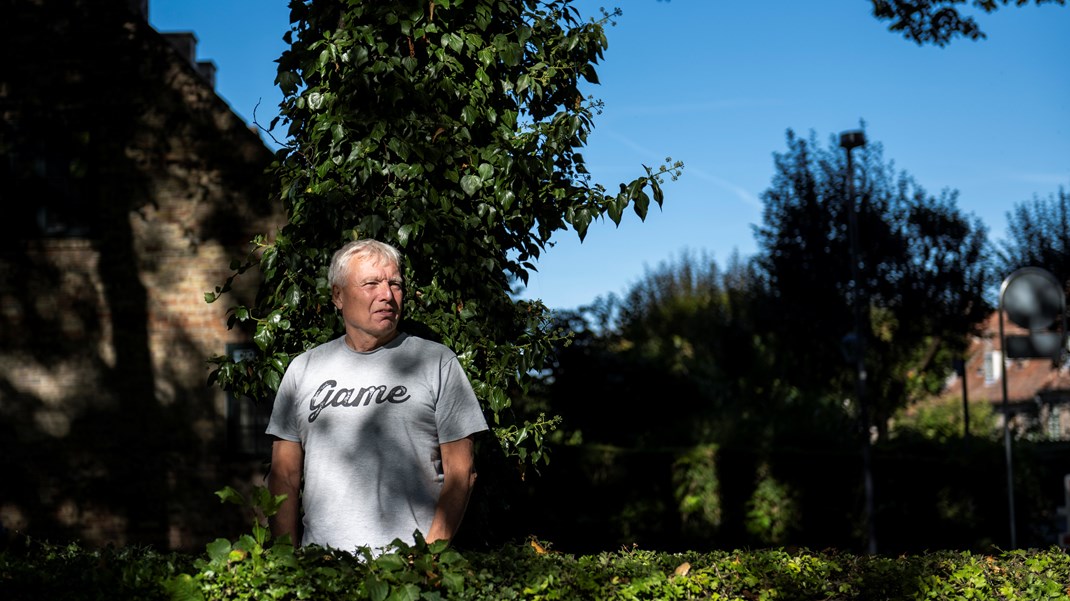 Uffe Elbæk: Vores fortælling om verden er en løgn - Altinget