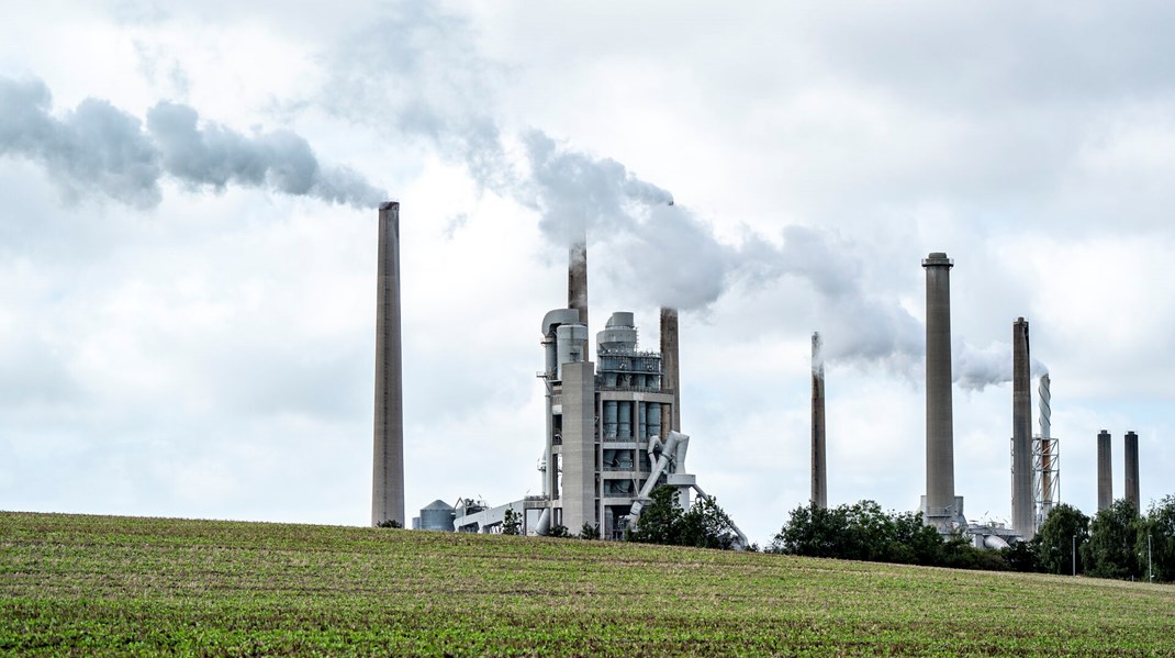 Regeringen udskyder milliardudbud på CO2-fangst i ellevte time - Altinget